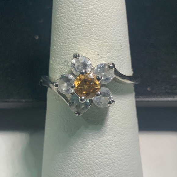 Jewelry | Vintage 18k White Gold Plated Small Flower Ring Yellow Clear ...